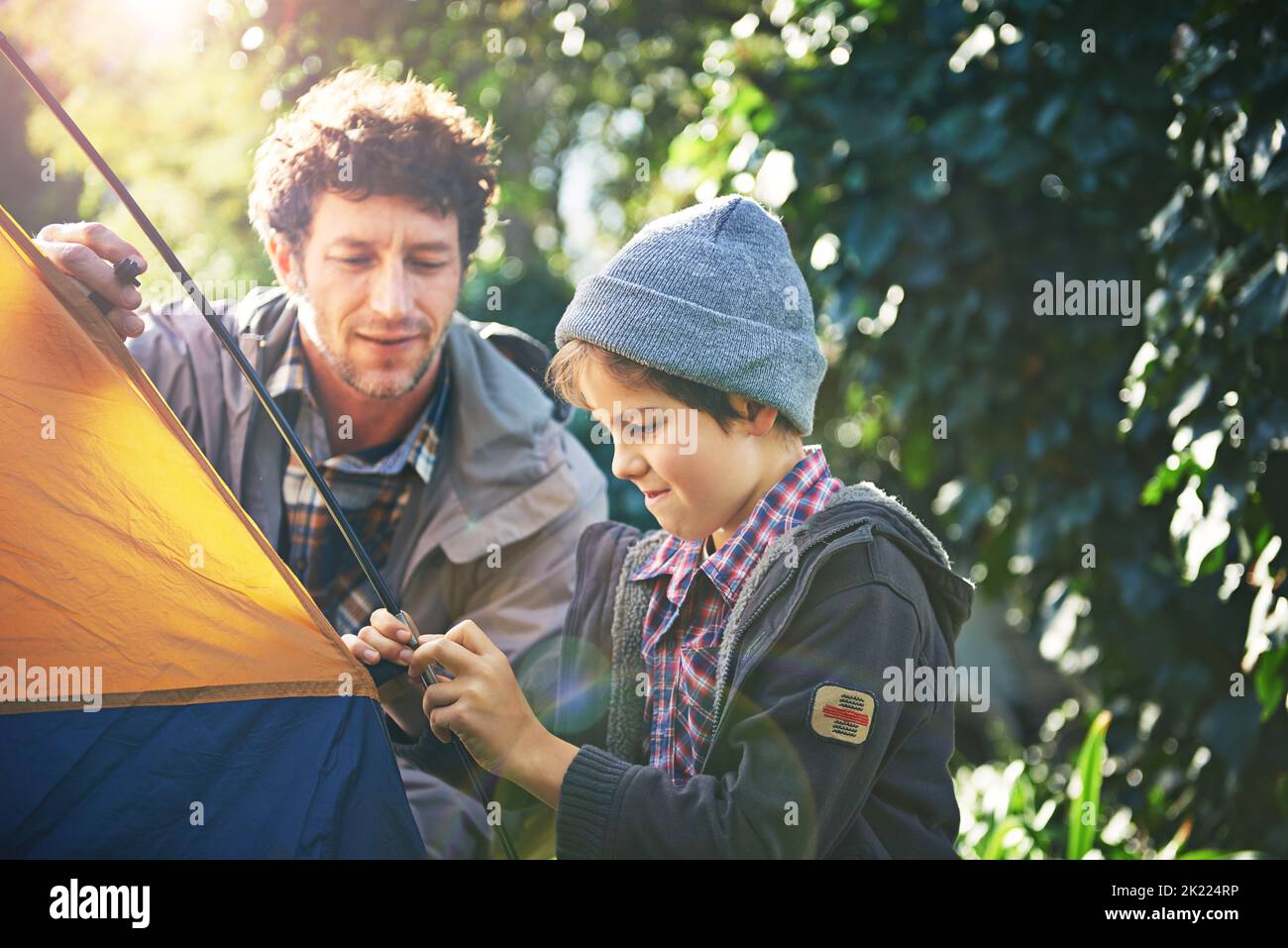 Children pitch camping tent hi-res stock photography and images - Alamy