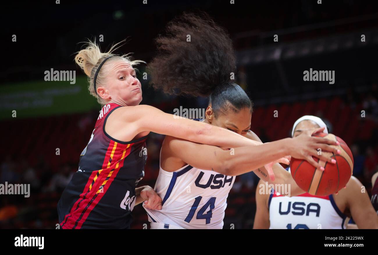Belgium's Julie Vanloo and American Betnijah Laney fight for the ball ...
