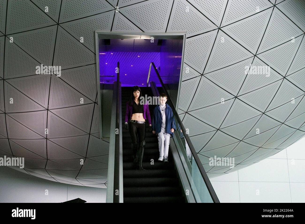 MILLA JOVOVICH, CAMERON BRIGHT, ULTRAVIOLET, 2006 Stock Photo - Alamy MILLA JOVOVICH, CAMERON BRIGHT, ULTRAVIOLET, 2006 Stock Photo - Alamy