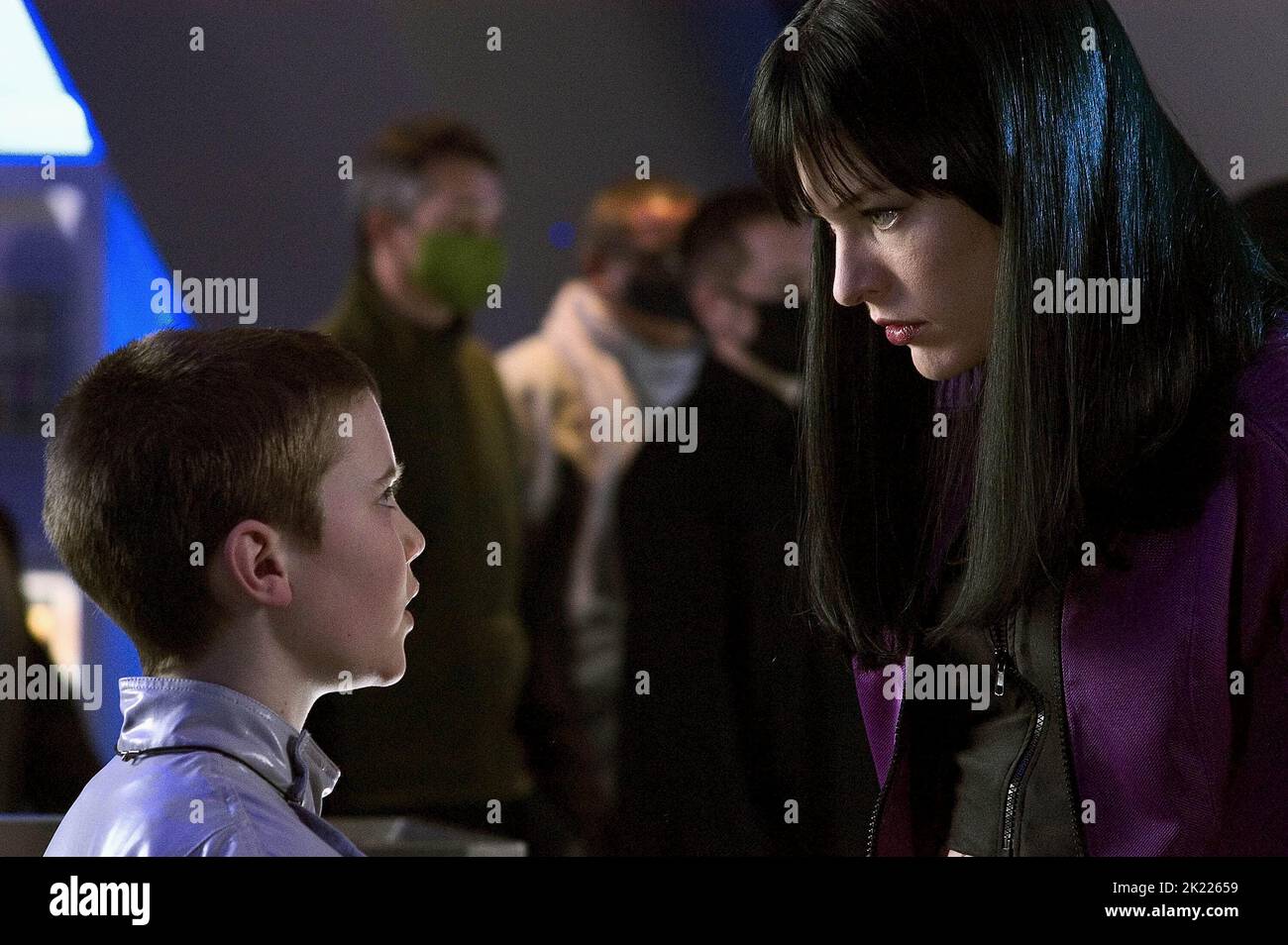 CAMERON BRIGHT, MILLA JOVOVICH, ULTRAVIOLET, 2006 Stock Photo - Alamy