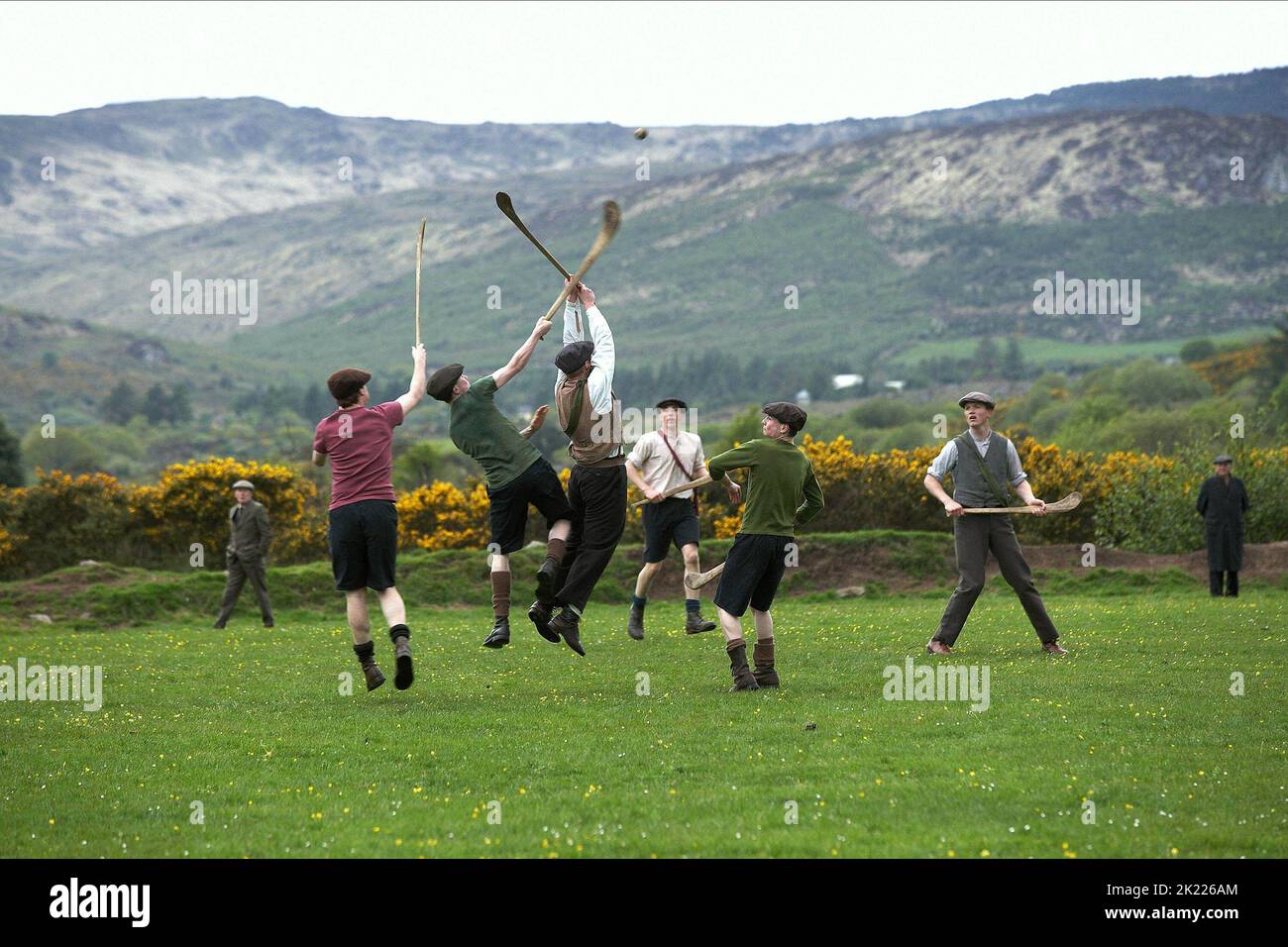 The wind that shakes the barley movie hi-res stock photography and ...