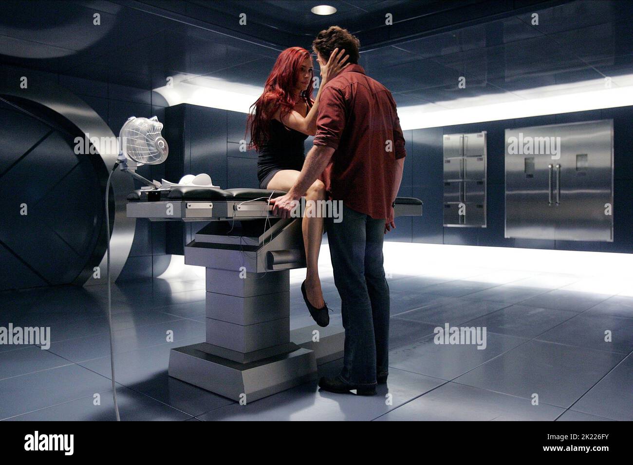 FAMKE JANSSEN, HUGH JACKMAN, X-MEN: THE LAST STAND: X-MEN 3, 2006 Stock Photo - Alamy