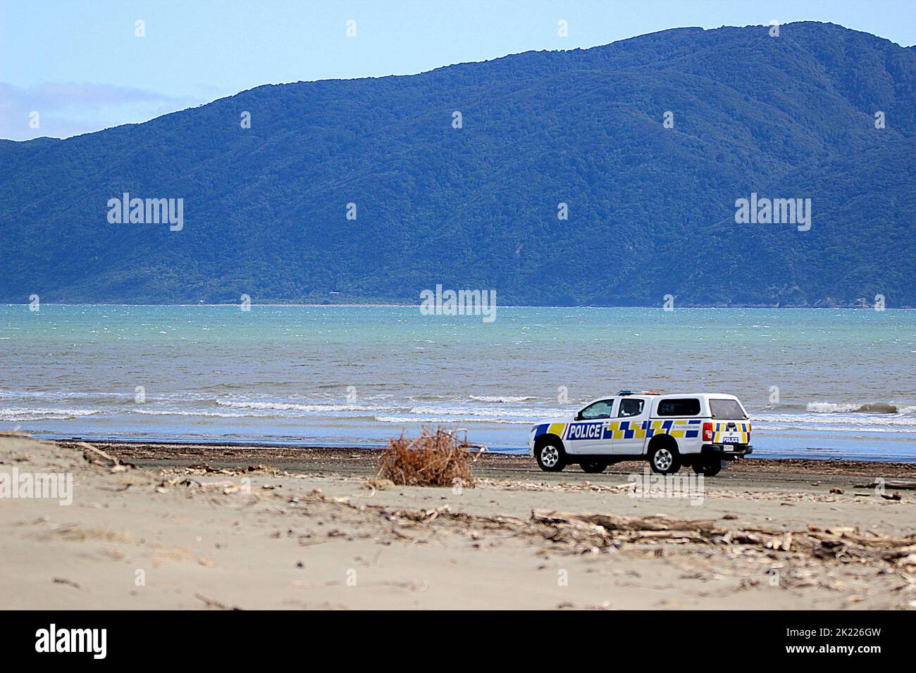 New Zealand police vehicle driving on beach Stock Photo - Alamy