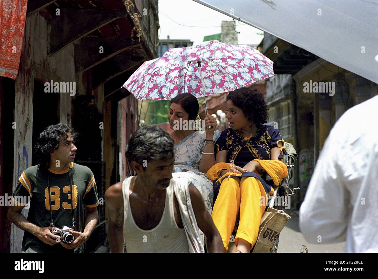 PENN,TABU,NAIR, THE NAMESAKE, 2006 Stock Photo - Alamy