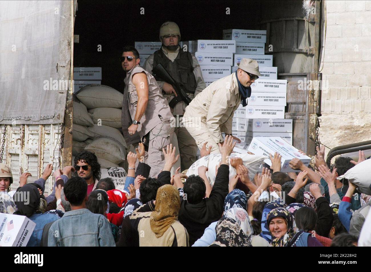 FOOD AID SCENE, VALLEY OF THE WOLVES: IRAQ, 2006 Stock Photo - Alamy