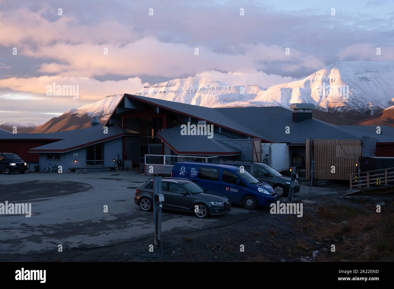Pyramiden, Norway. 10th Sep, 2022. Mountains covered with snow behind ...