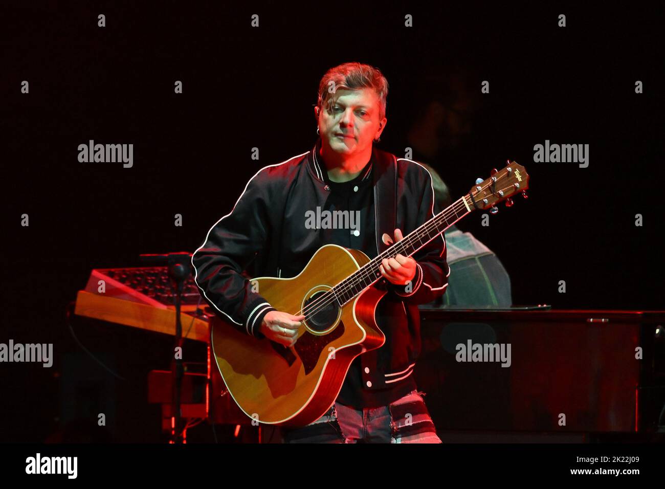 Elisa back to the future live tour hi-res stock photography and images ...