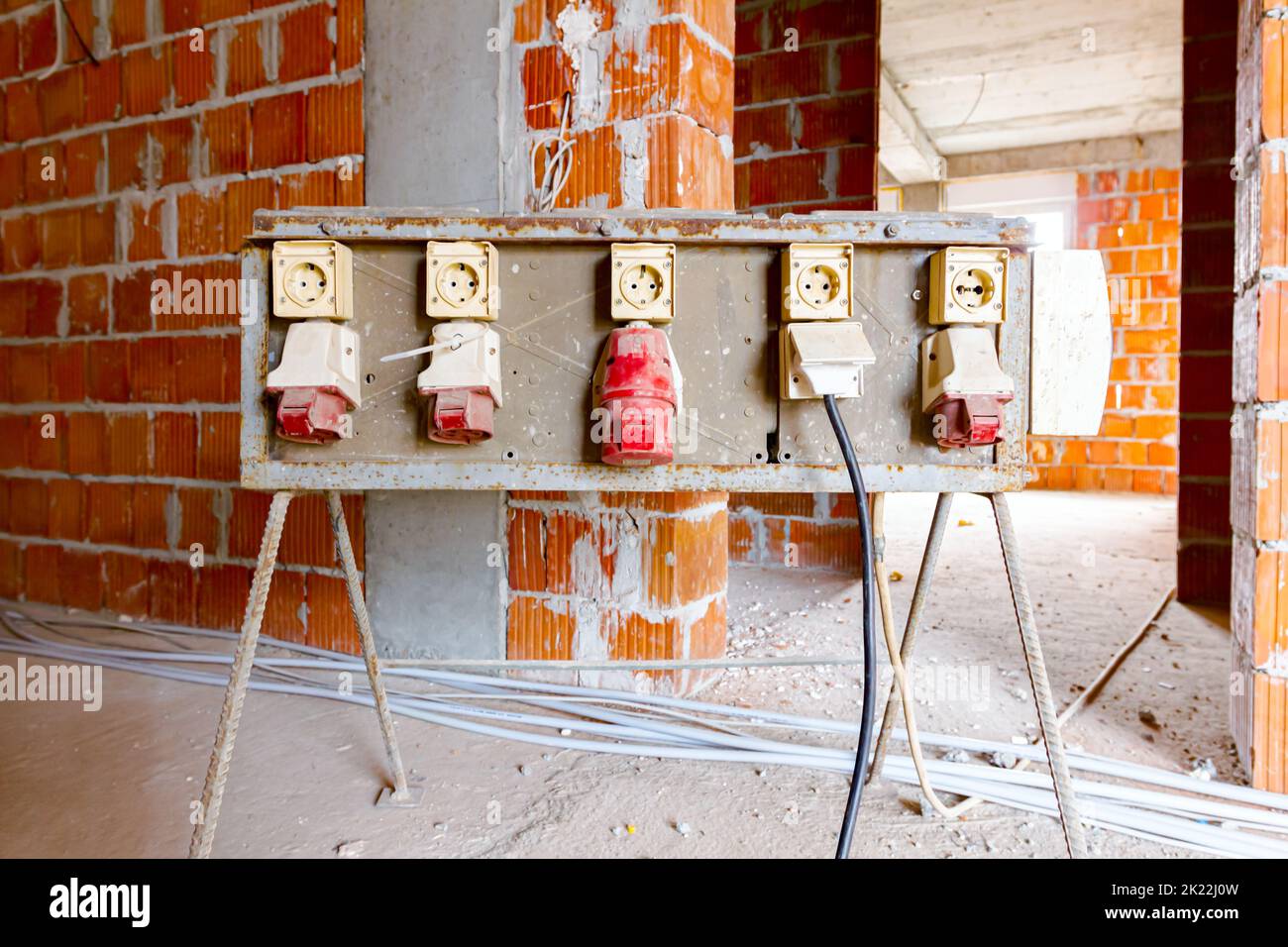 Distribution panel with Industrial multiphase power plugs and sockets ...