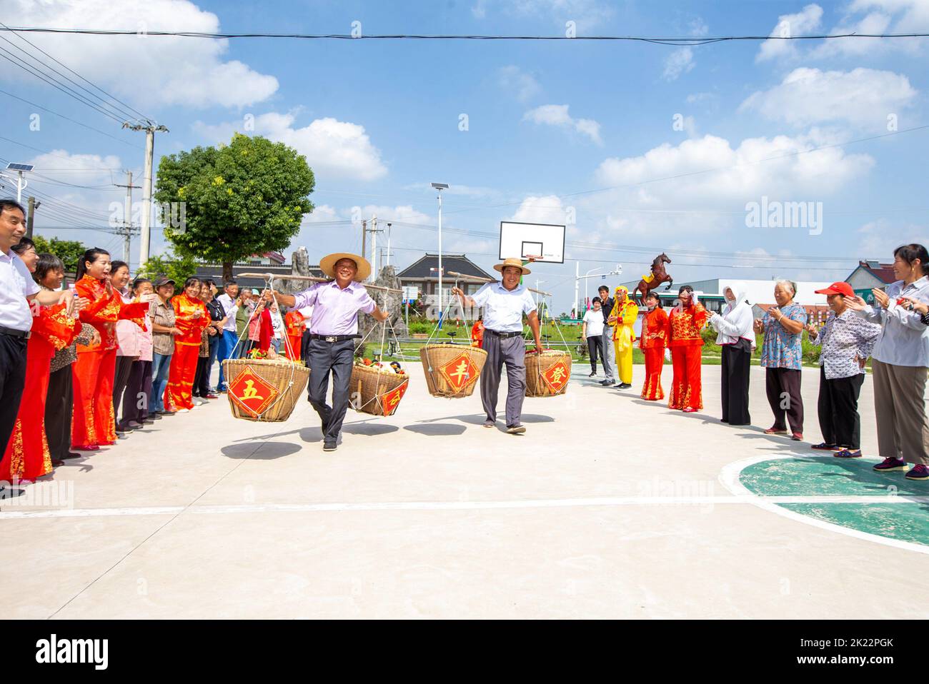 HAI'AN, CHINA - SEPTEMBER 22, 2022 - Villagers greet the "Chinese ...