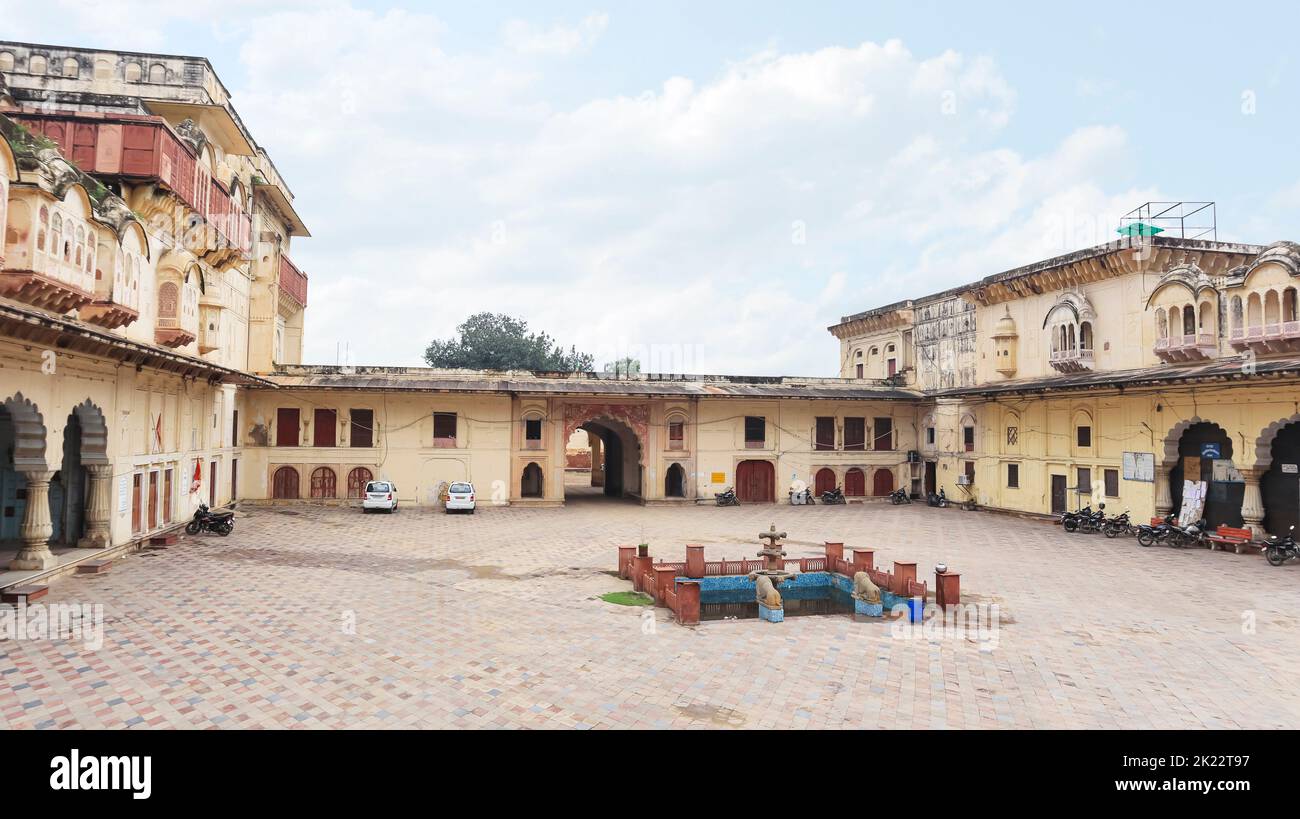 Alwar city palace hi-res stock photography and images - Alamy