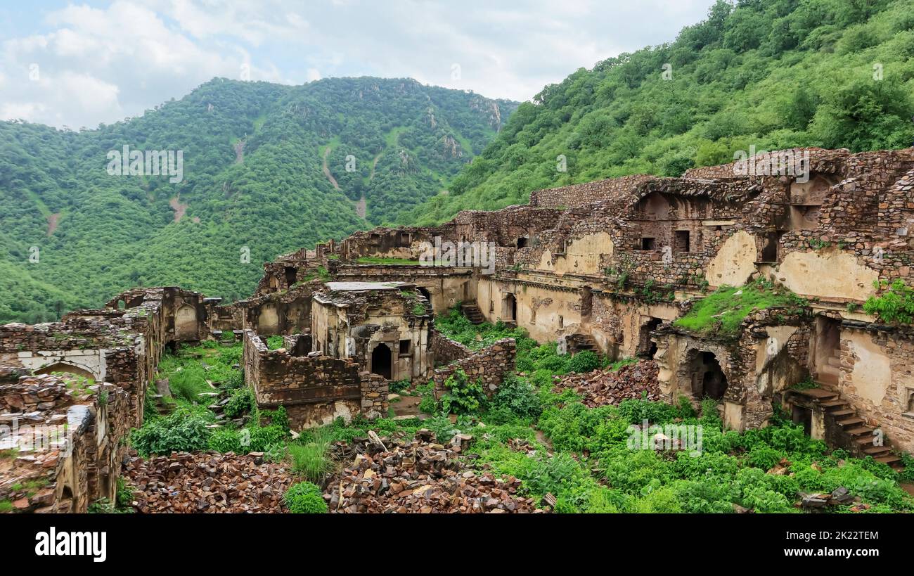 Ruined and fallen walls of Bhangarh Fort, Bhangarh, Rajasthan, India ...