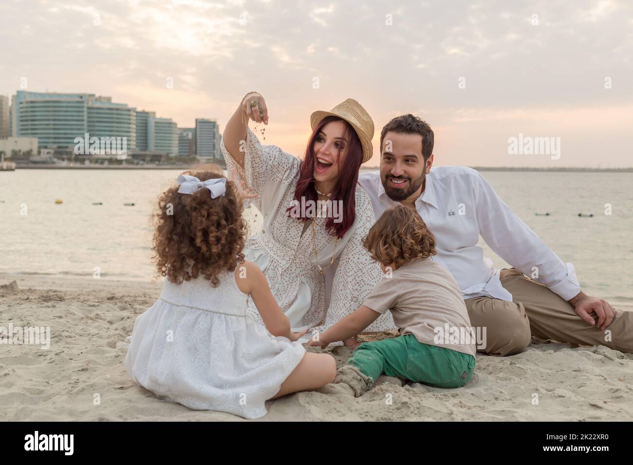 Kids dubai hi-res stock photography and images - Alamy