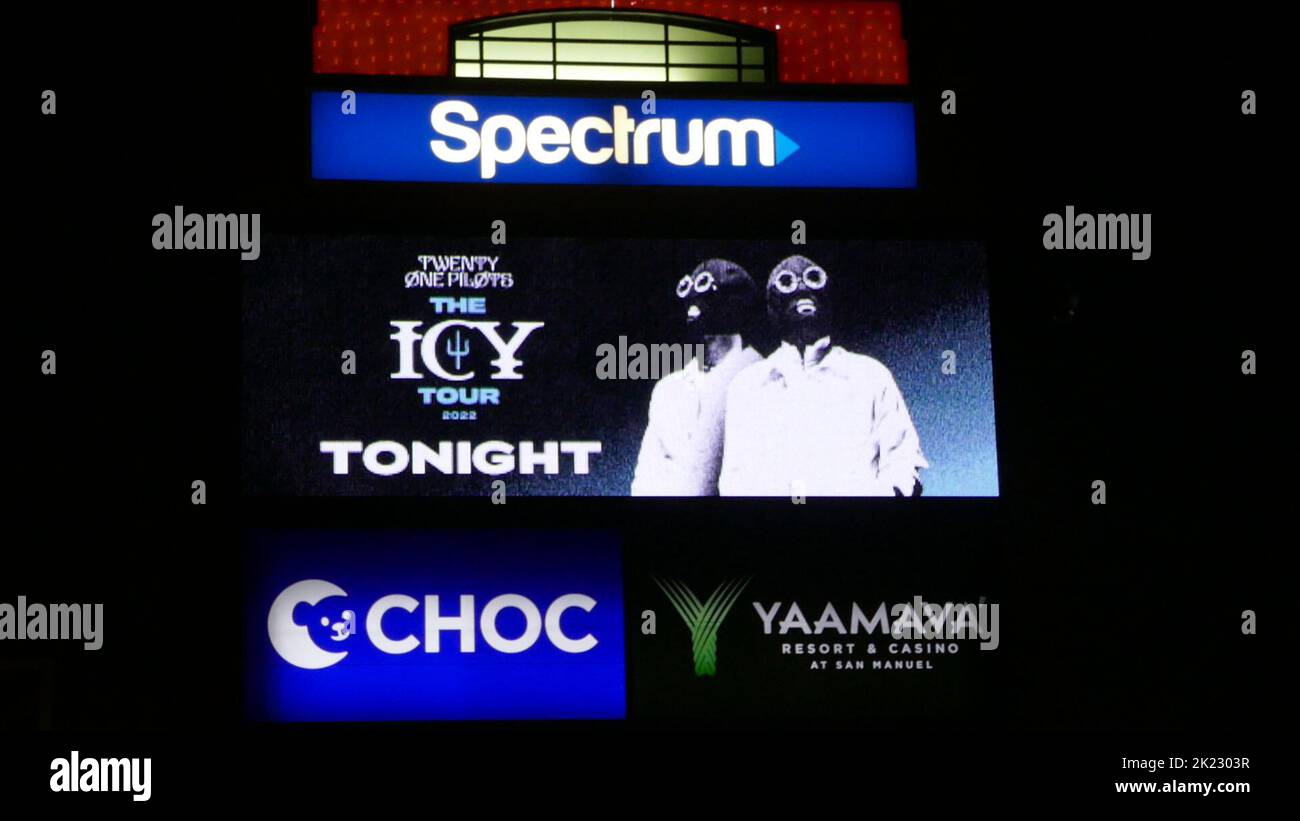 Anaheim, California, USA 17th September 2022 Tyler Joseph and Josh Dun ...