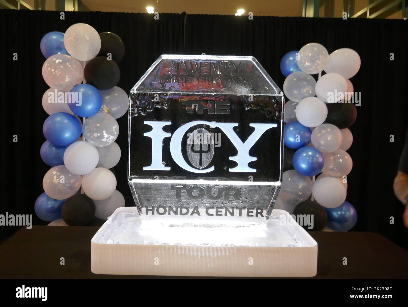 Anaheim, California, USA 17th September 2022 Tyler Joseph and Josh Dun ...