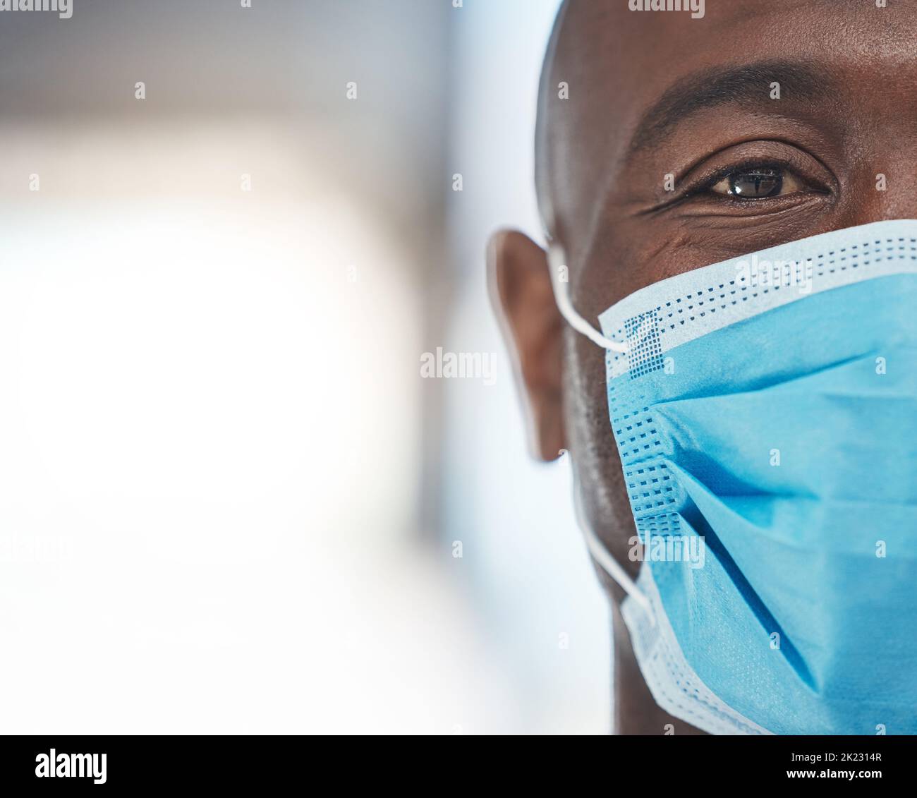 Portrait african man doctor hi-res stock photography and images - Alamy