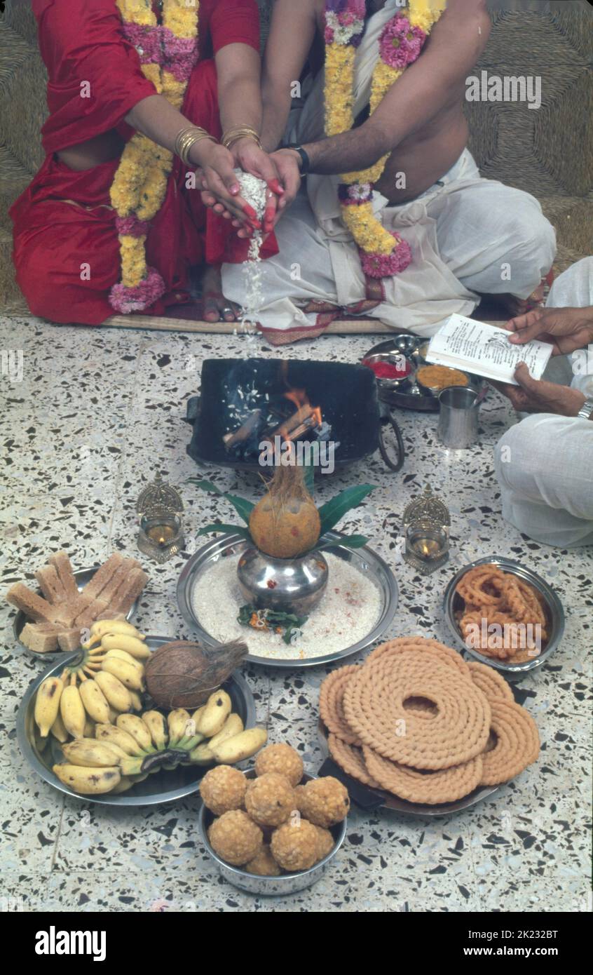 South Indian Wedding Ceremony, Pandit Performing Pooja, Hawan Stock ...