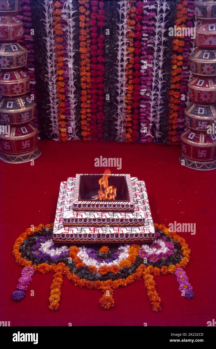 Chori two sets of 7 decorated pots hi-res stock photography and images ...