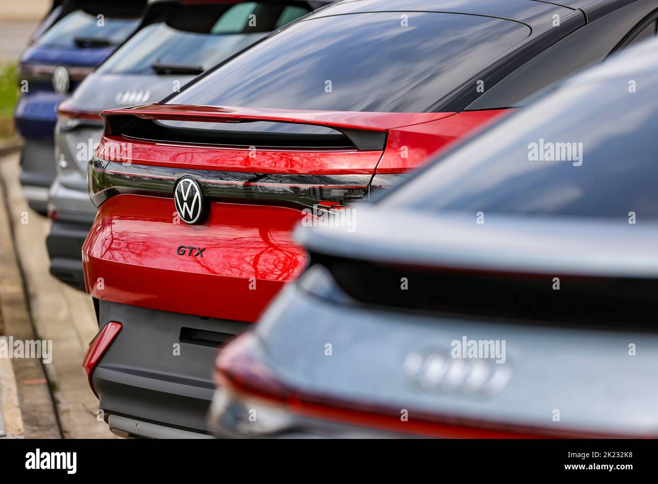 Zwickau, Germany. 26th Apr, 2022. An Audi Q4 e-tron Sportback (front to ...