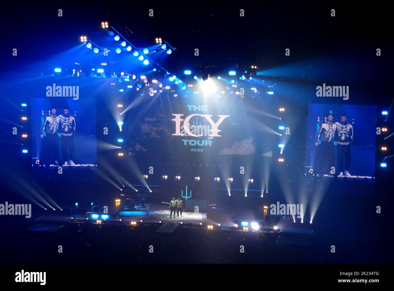 Anaheim, California, USA 17th September 2022 Tyler Joseph and Josh Dun ...