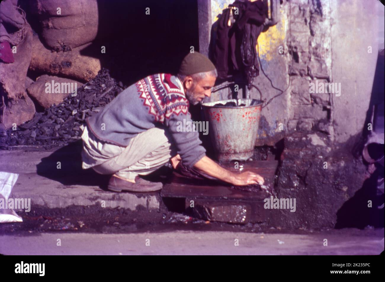 Indian washer man hi-res stock photography and images - Alamy