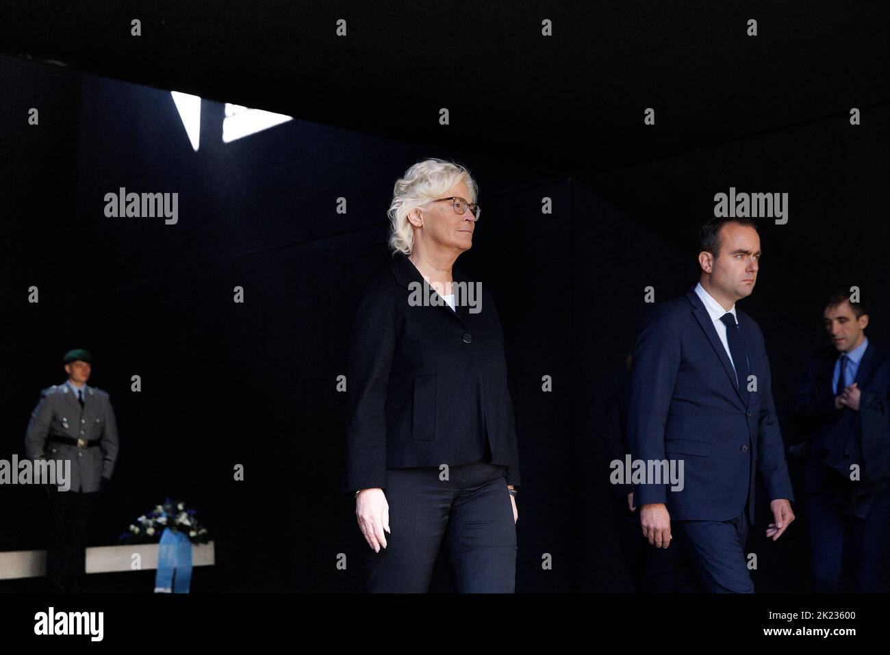 Berlin, Germany. 22nd Sep, 2022. Christine Lambrecht (SPD, l ...