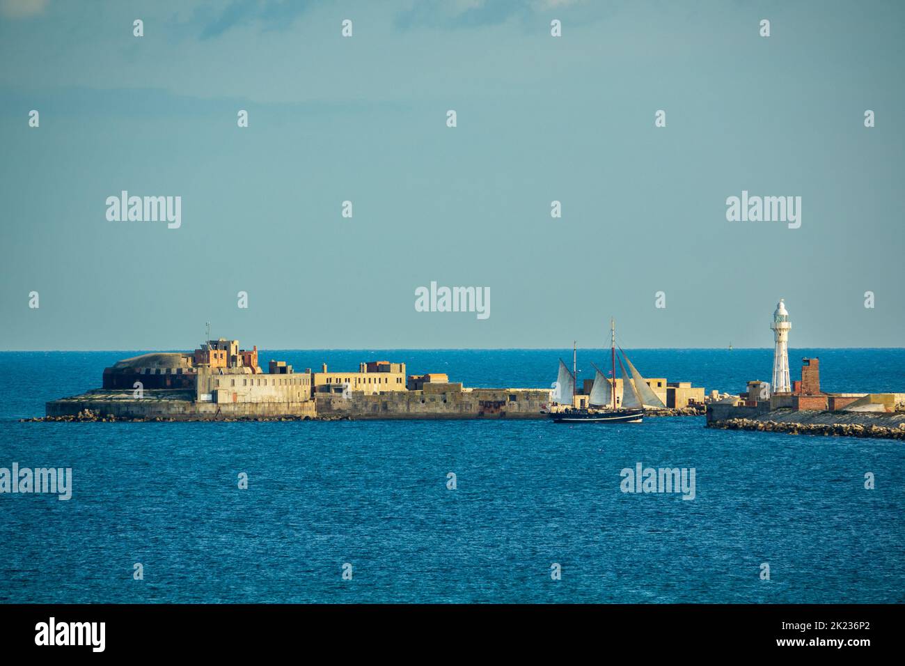 Portland harbour, Breakwater fort Stock Photo - Alamy