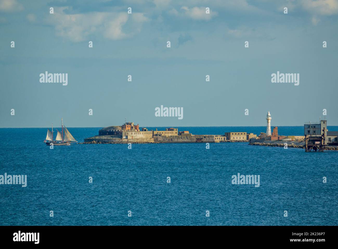 Portland harbour, Breakwater fort Stock Photo - Alamy