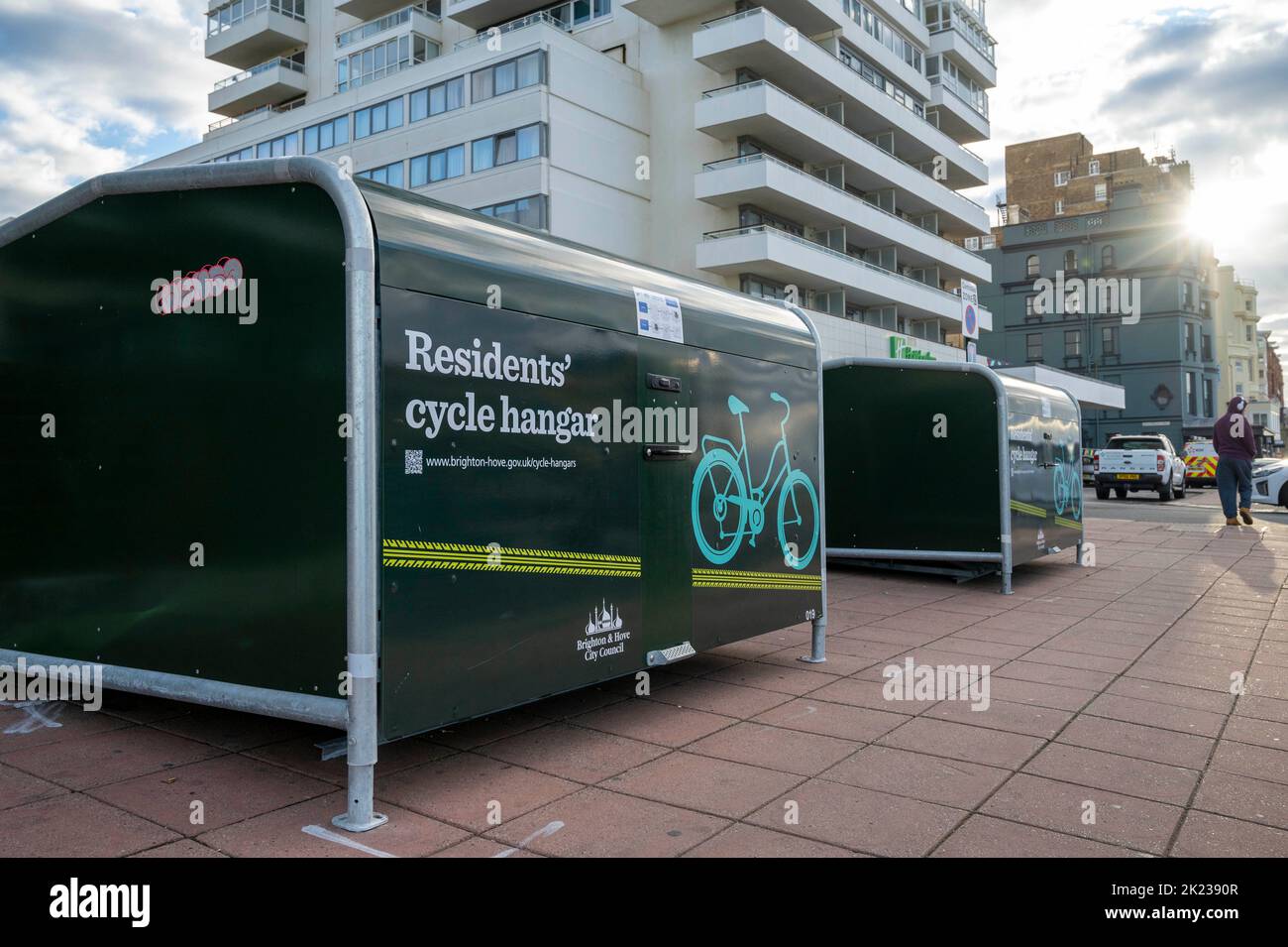 Car free cycing hi-res stock photography and images - Alamy