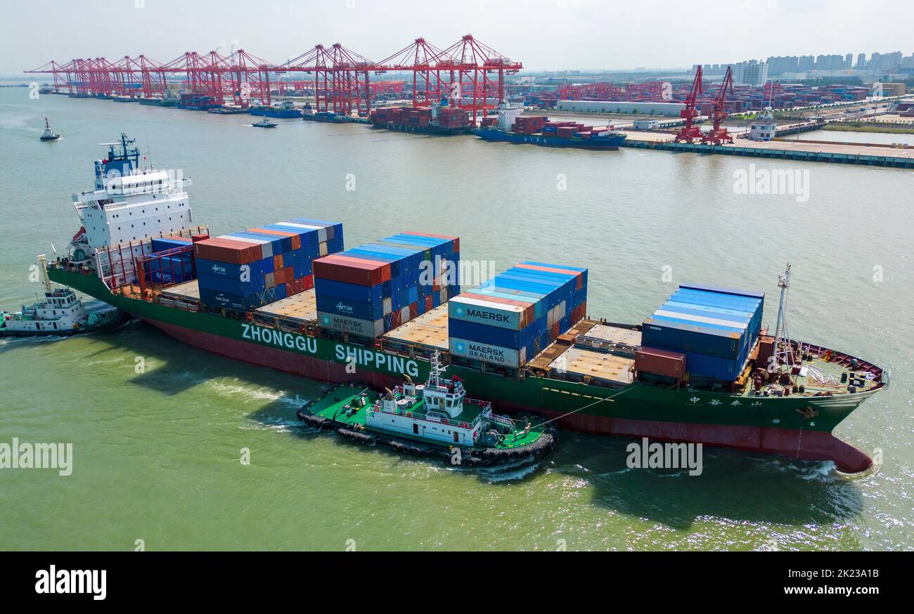 SUZHOU, CHINA - SEPTEMBER 22, 2022 - A container freighter berths at ...