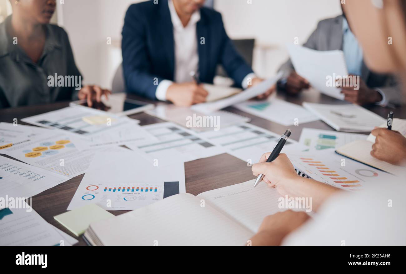 Finance team hi-res stock photography and images - Alamy