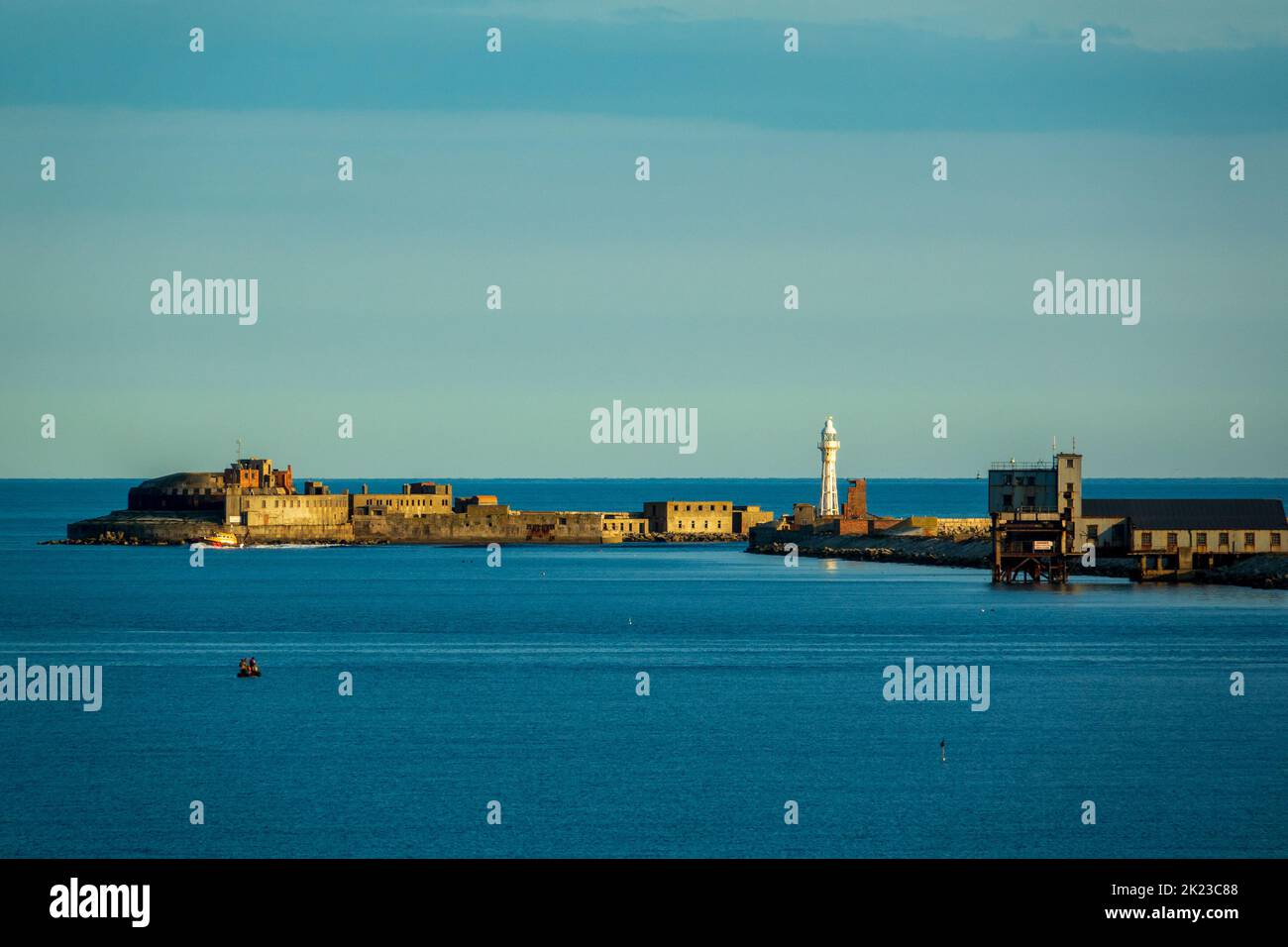 Portland breakwater fort hi-res stock photography and images - Alamy