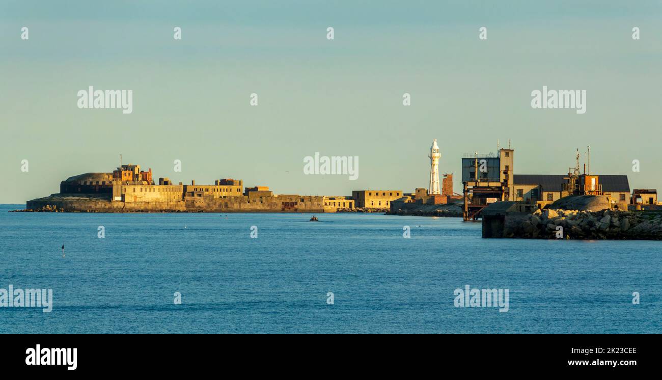 Portland breakwater fort hi-res stock photography and images - Alamy
