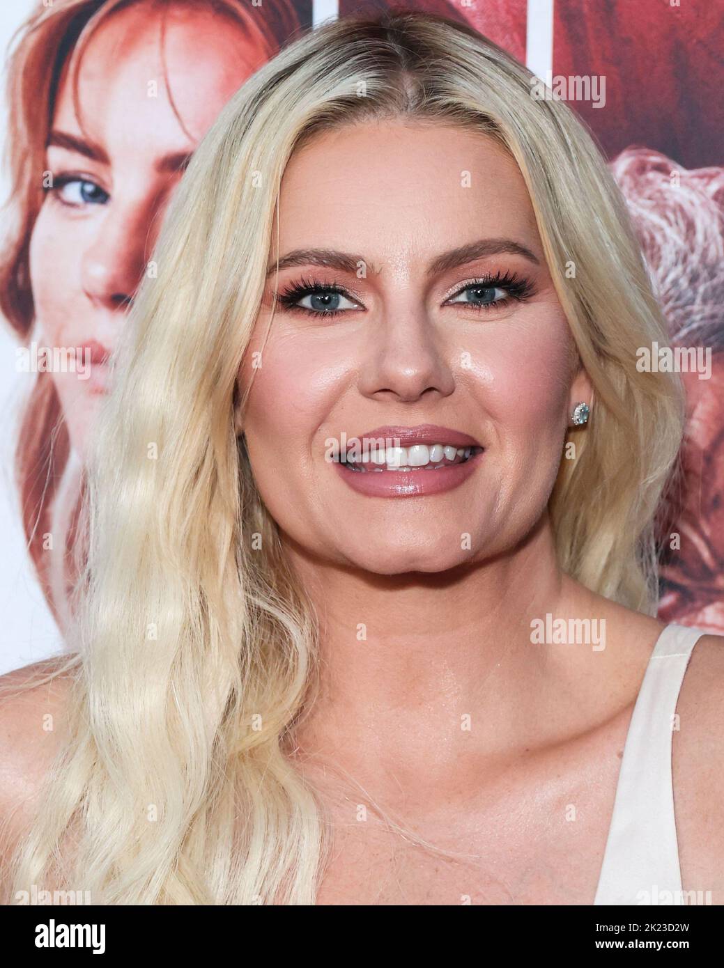Los Angeles California Usa September 21 Canadian Actress Elisha Cuthbert Arrives At The