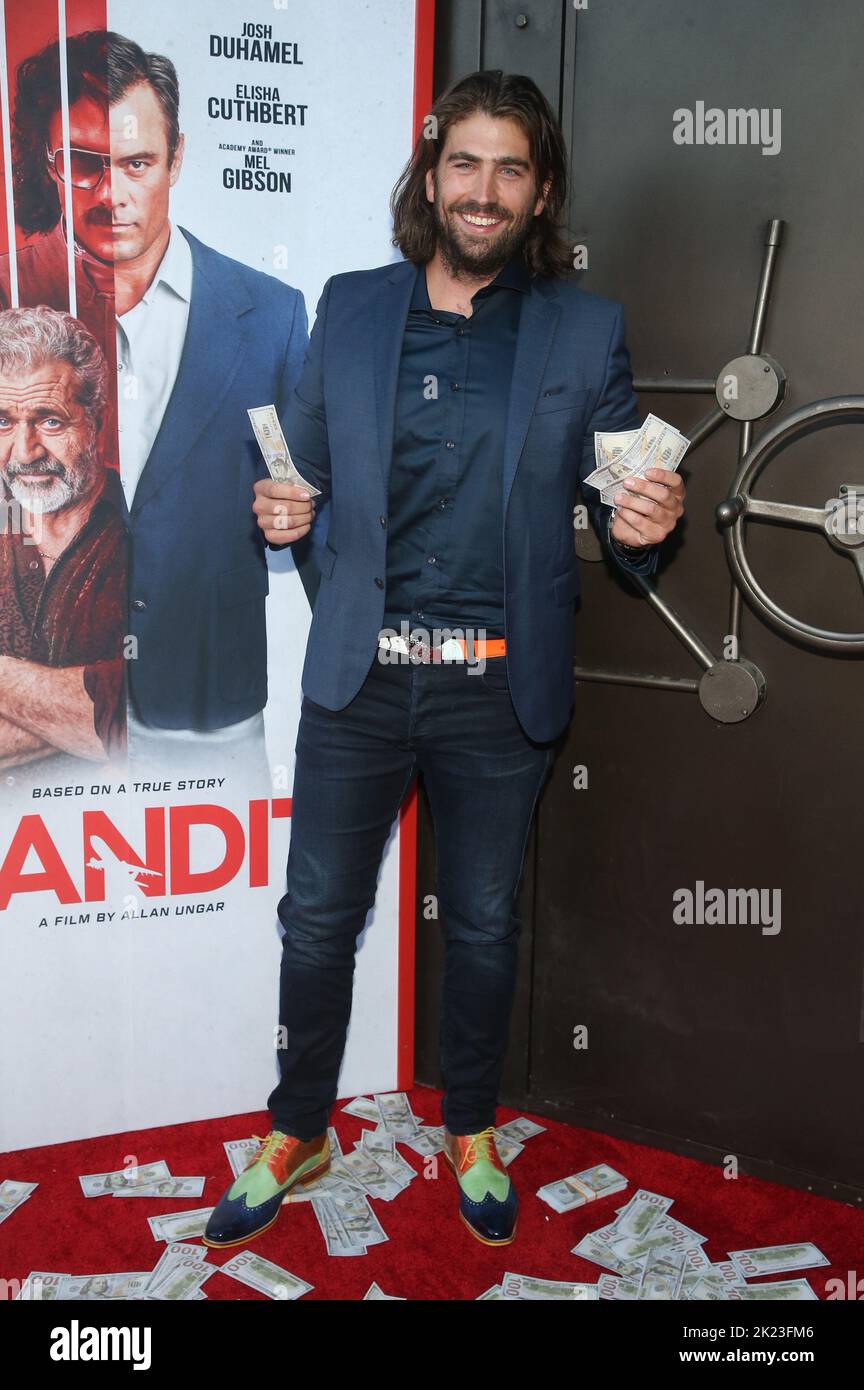 Los Angeles, Ca. 21st Sep, 2022. Swen Temmel at the premiere of Bandit ...