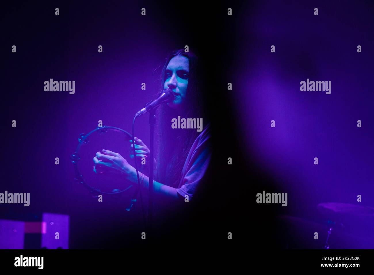 Florence Shaw from Dry Cleaning playing on the Far Out Stage at Green ...