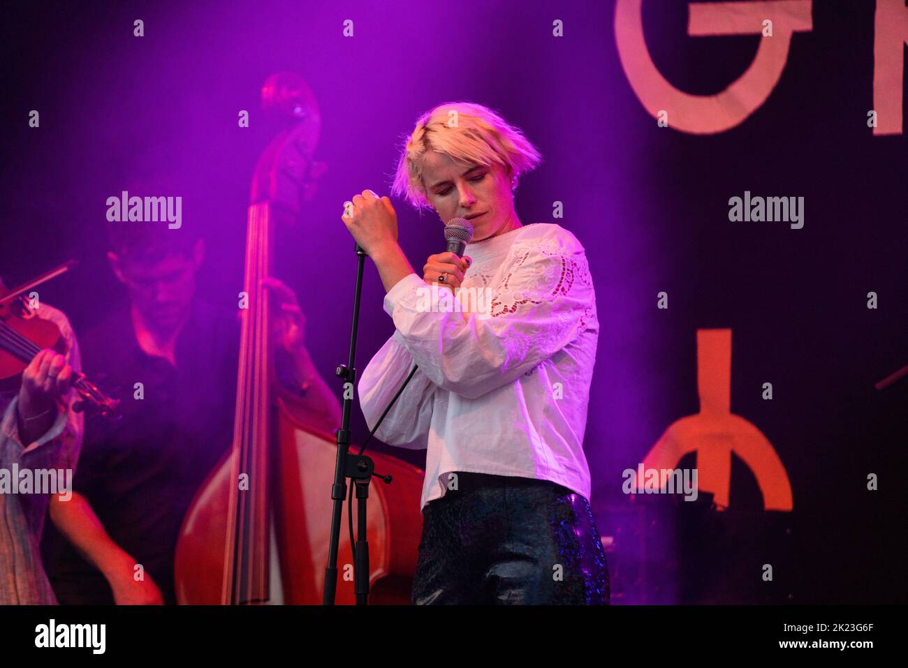 Jessie Buckley and Bernard Butler play the Walled Garden Stage at Green ...