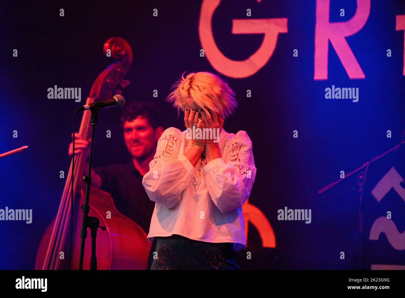 Jessie Buckley and Bernard Butler play the Walled Garden Stage at Green ...