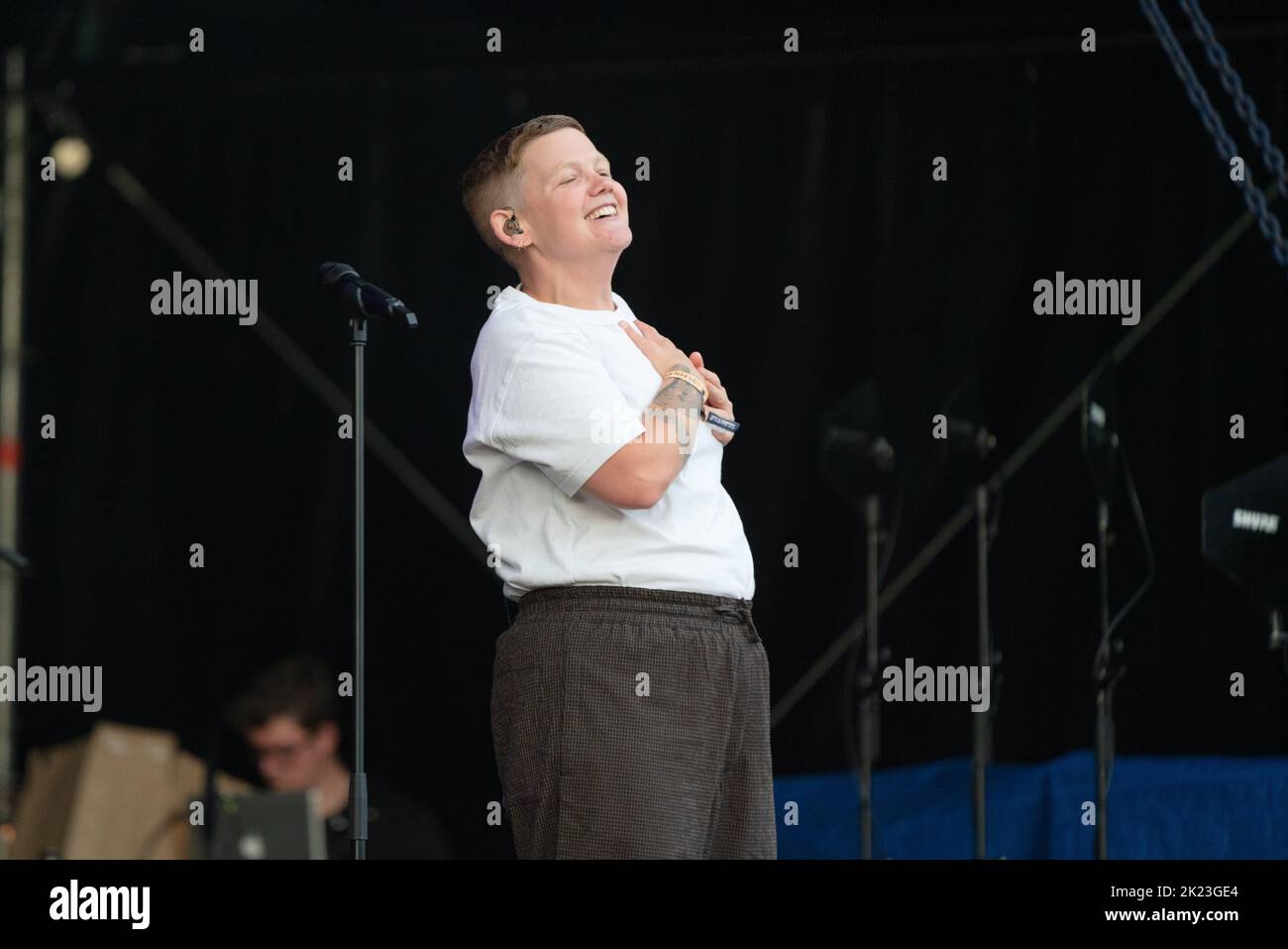 KAE TEMPEST plays the Mountain Stage at the Green Man 2022 music ...
