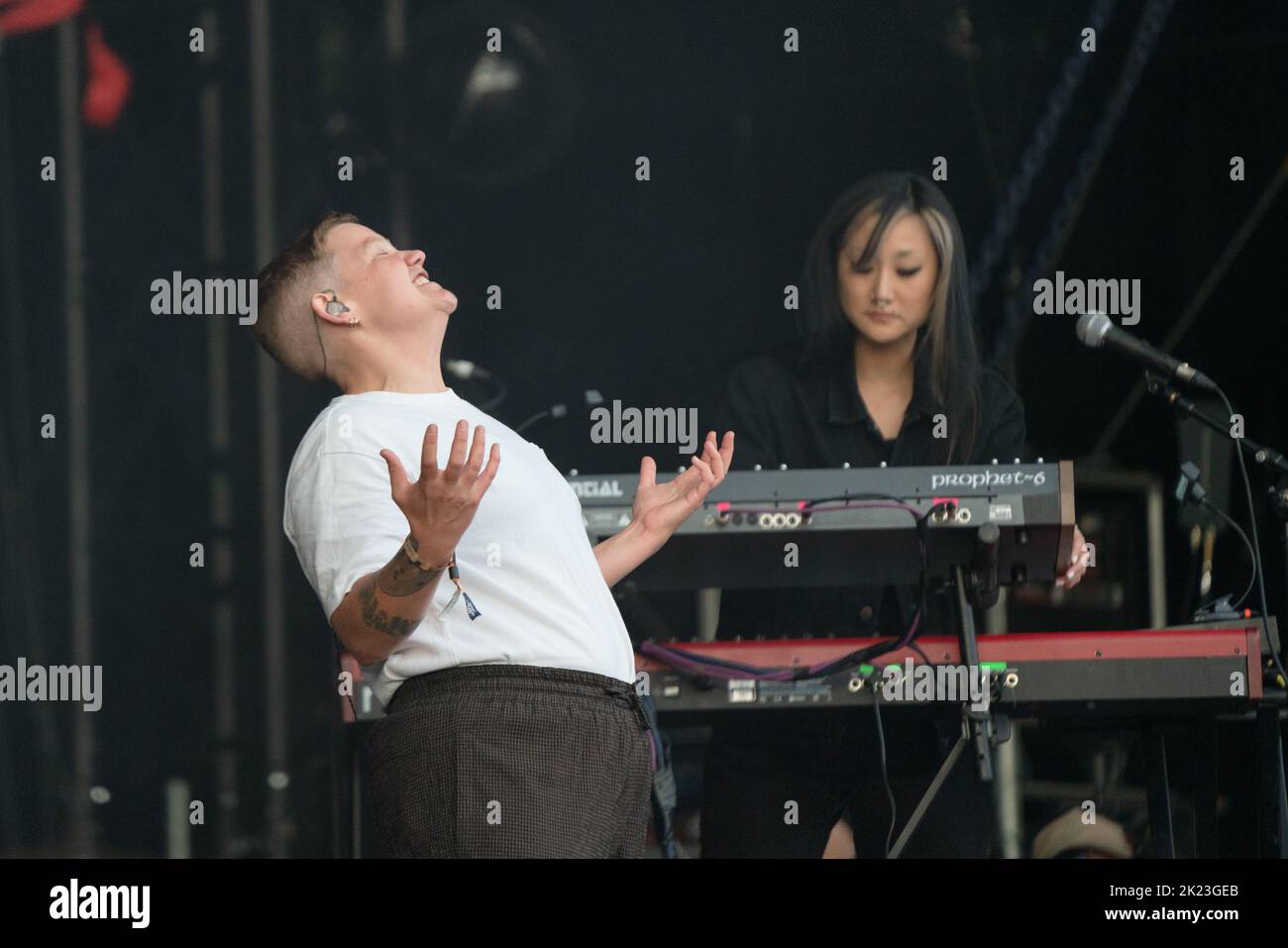 KAE TEMPEST plays the Mountain Stage at the Green Man 2022 music ...
