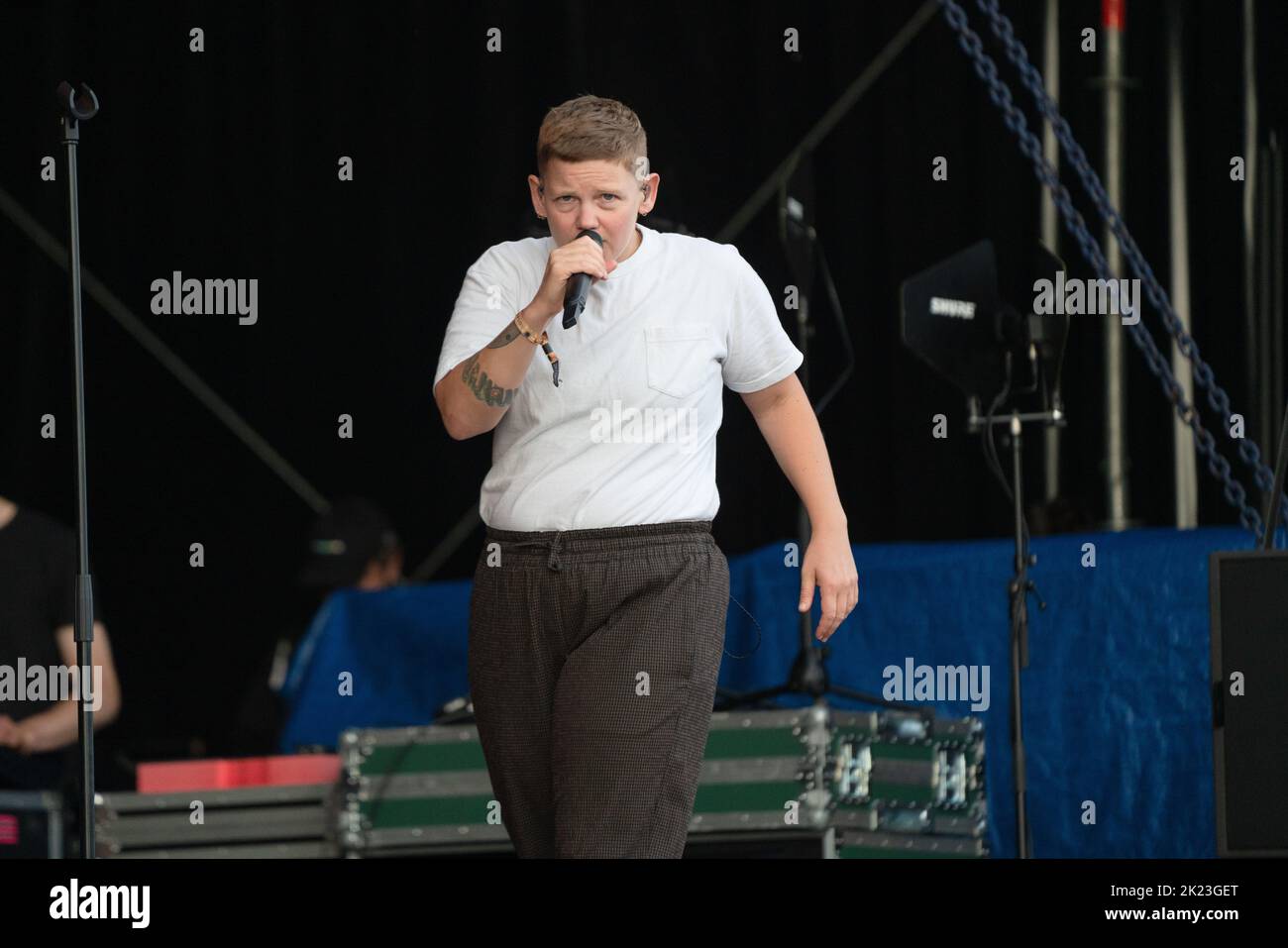 KAE TEMPEST plays the Mountain Stage at the Green Man 2022 music ...