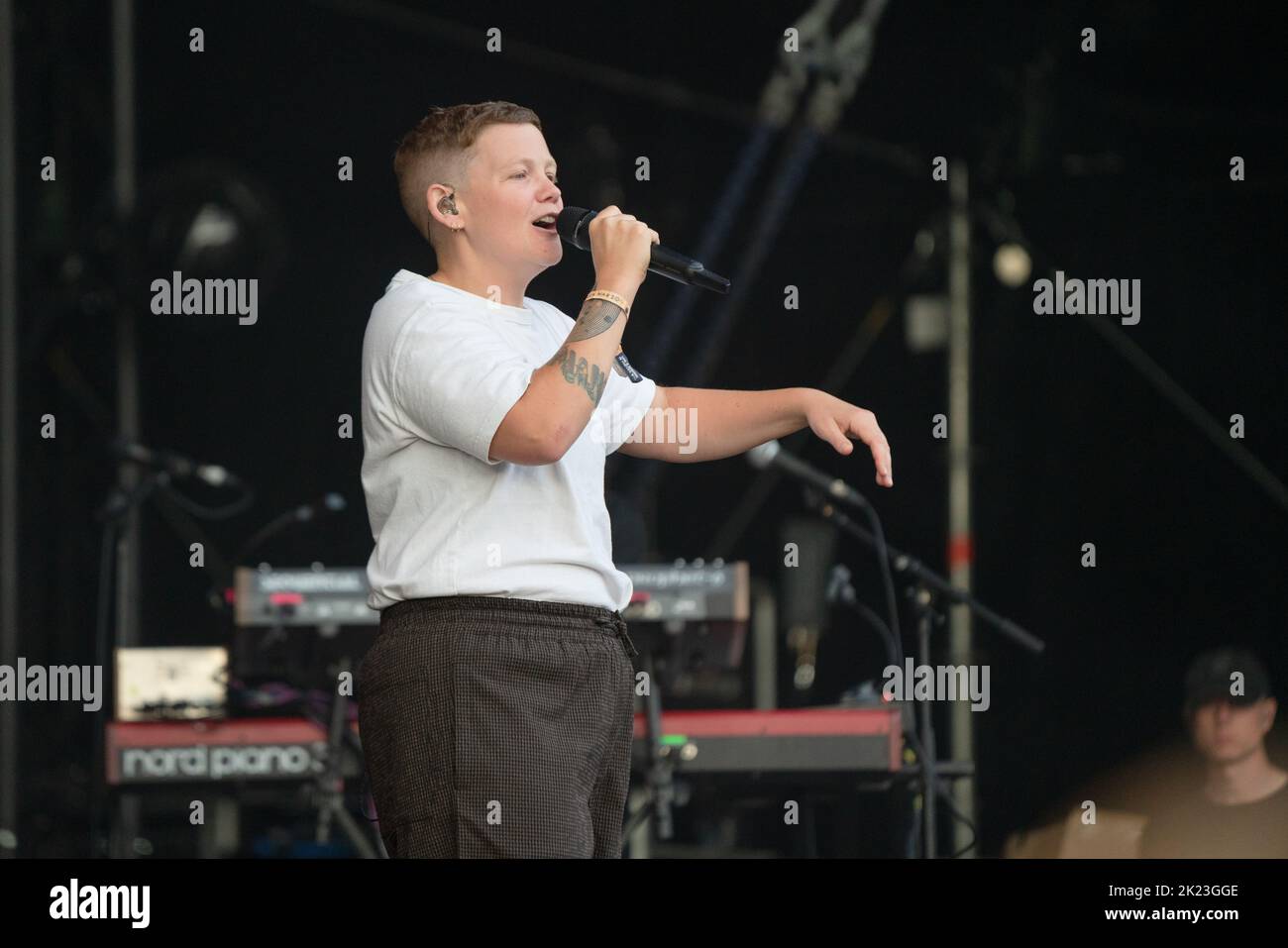 KAE TEMPEST plays the Mountain Stage at the Green Man 2022 music ...