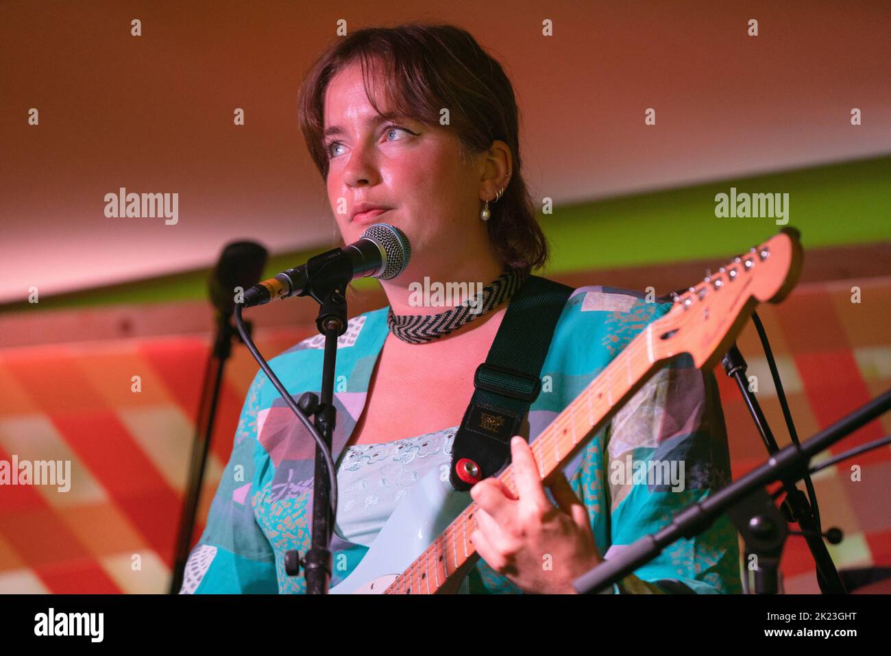 Katy j pearson fender hi-res stock photography and images - Alamy