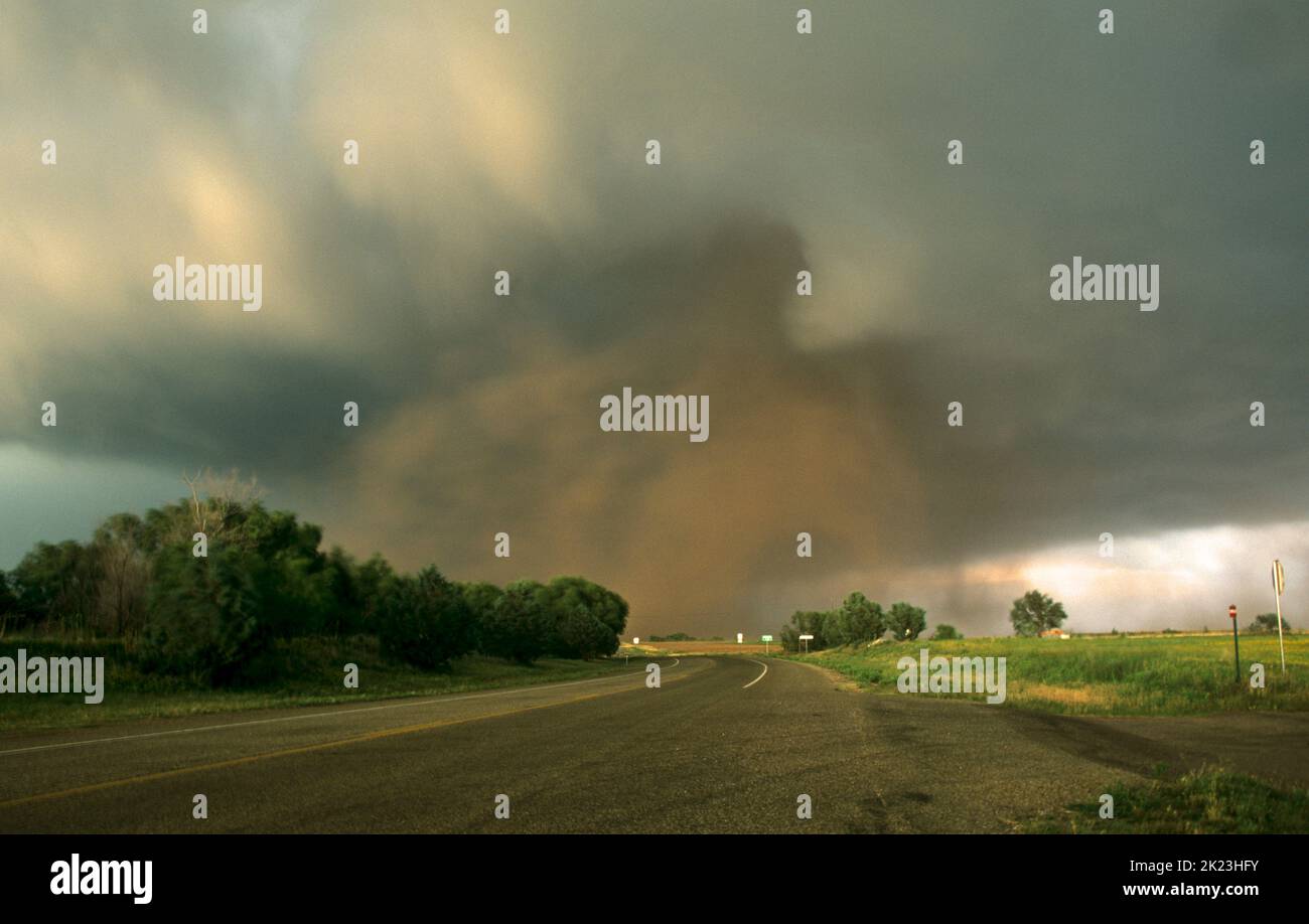 Gustnado hi-res stock photography and images - Alamy