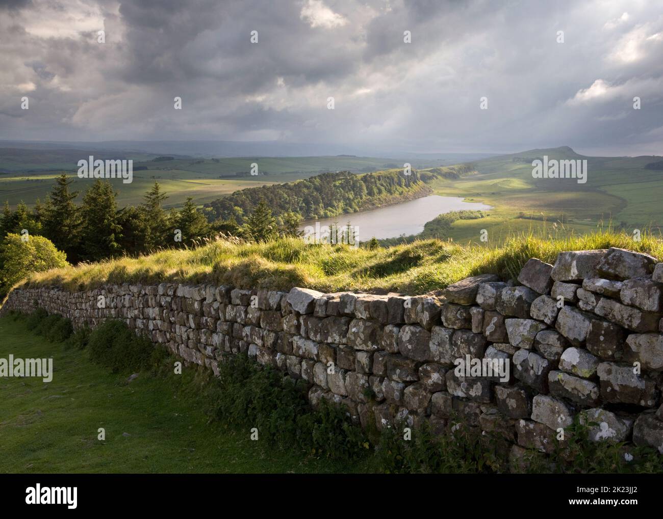 Hadrian's Wall at Hotbank Crags looking towards Crag Lough in ...
