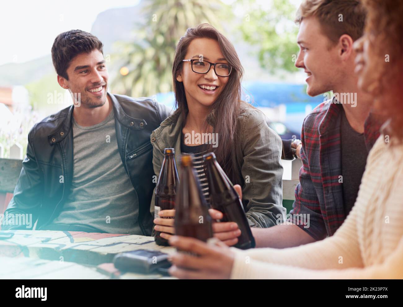 Group friends outdoors adult hi-res stock photography and images - Alamy