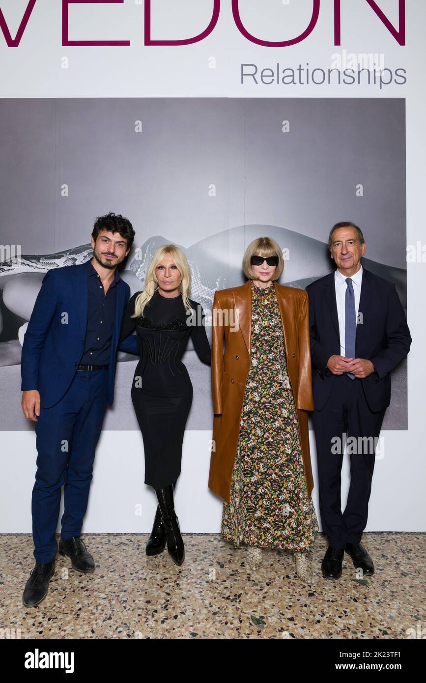 Tommaso Sacchi , Donatella Versace , Anna Wintour , Giusepep Sala ...