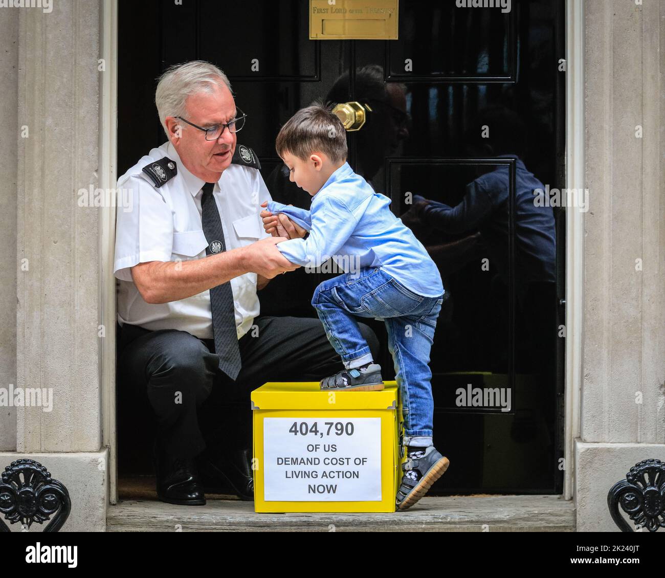 Hand in petition prime ministers official residence hi-res stock ...