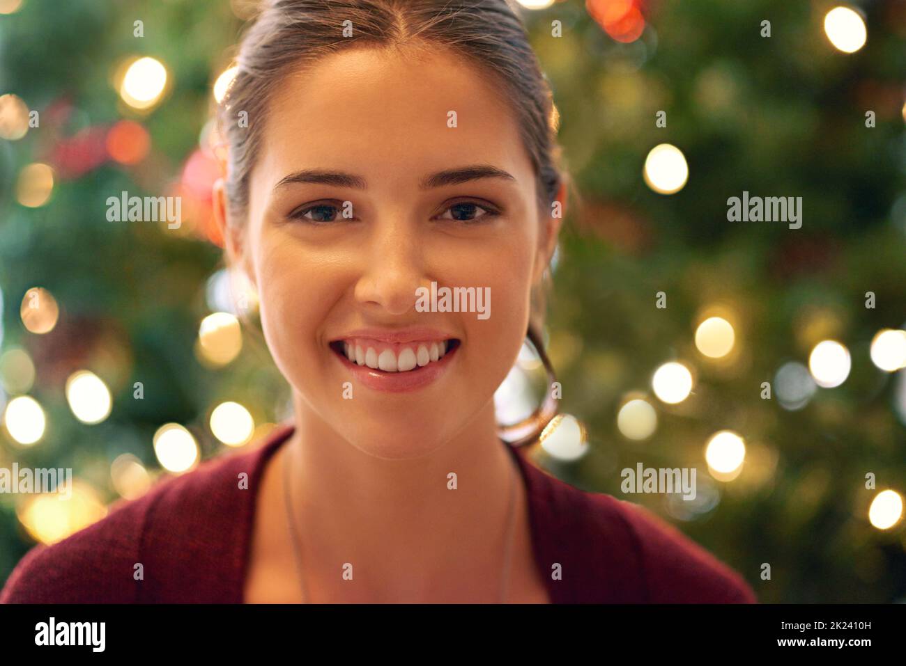 Beautiful woman christmas hi-res stock photography and images - Alamy