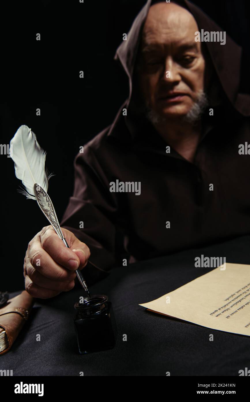 Holding quill pen hi-res stock photography and images - Alamy