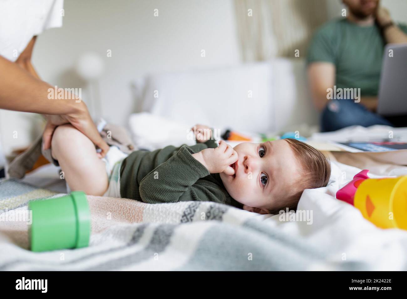 Man change baby diaper hi-res stock photography and images - Alamy Man change baby diaper hi-res stock photography and images - Alamy
